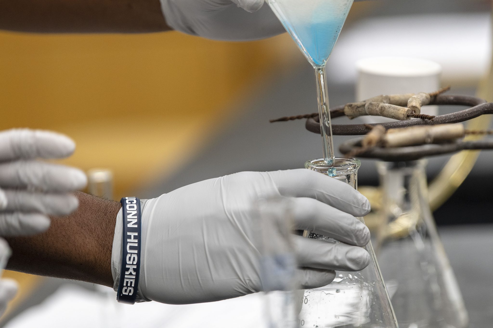 Chemistry - WAITLIST | UConn Pre-College Summer