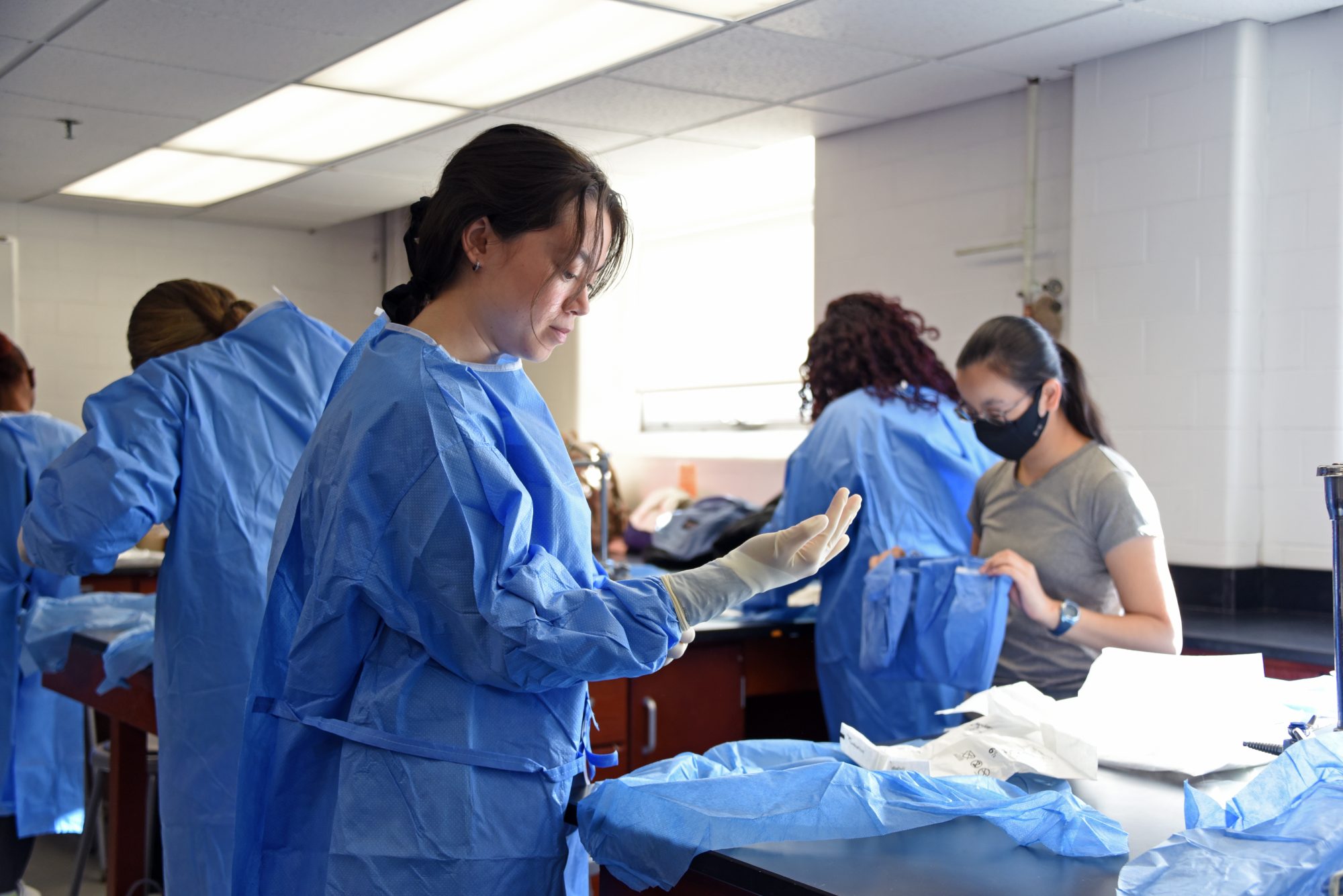 Pre-Med: Explore the Medical Field- S1: WAITLIST, S2: WAITLIST | UConn ...